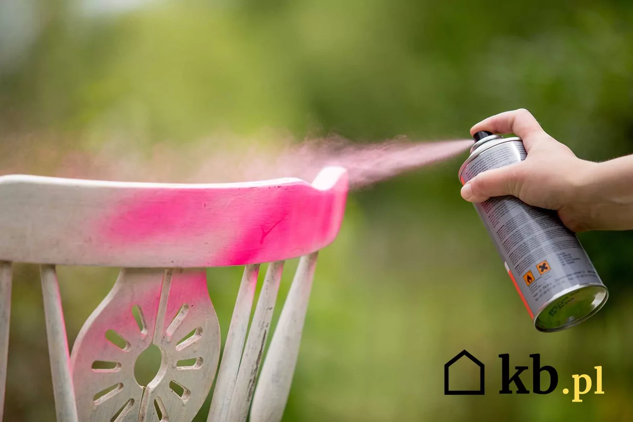 Farba w sprayu – rodzaje, opinie, ceny, kolory, malowanie krok po kroku
