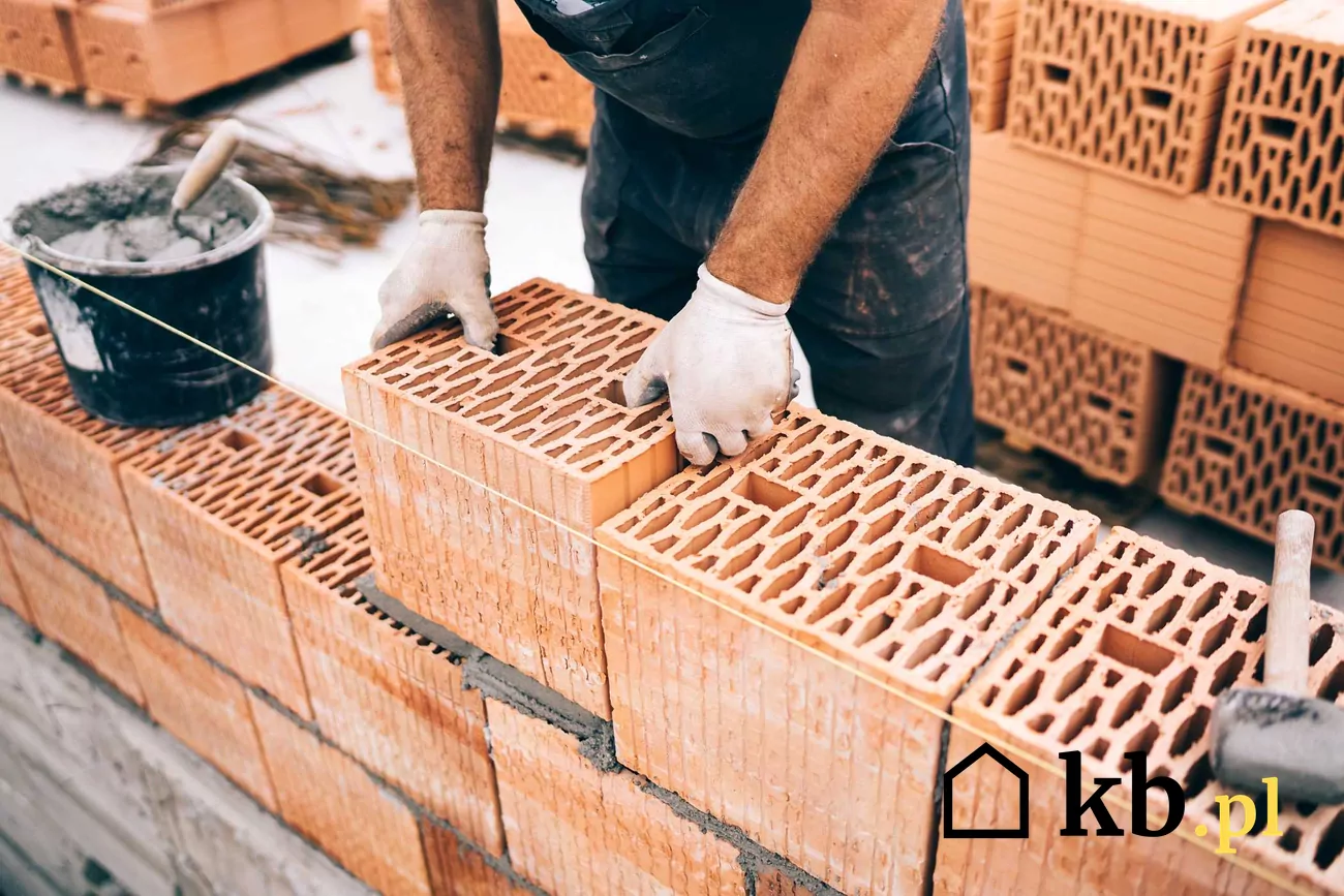 Cegła ceramiczna - rodzaje pełnych cegieł, ceny, opinie, porady